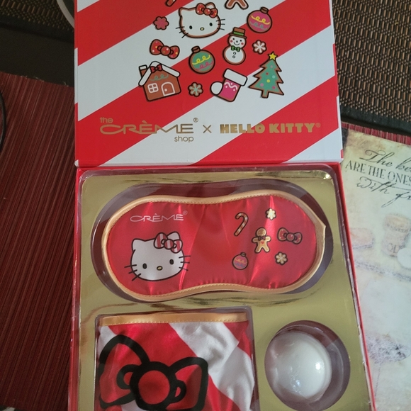 The Creme Shop | Bath & Body | The Creme Shop Hello Kitty Spa Set New ...
